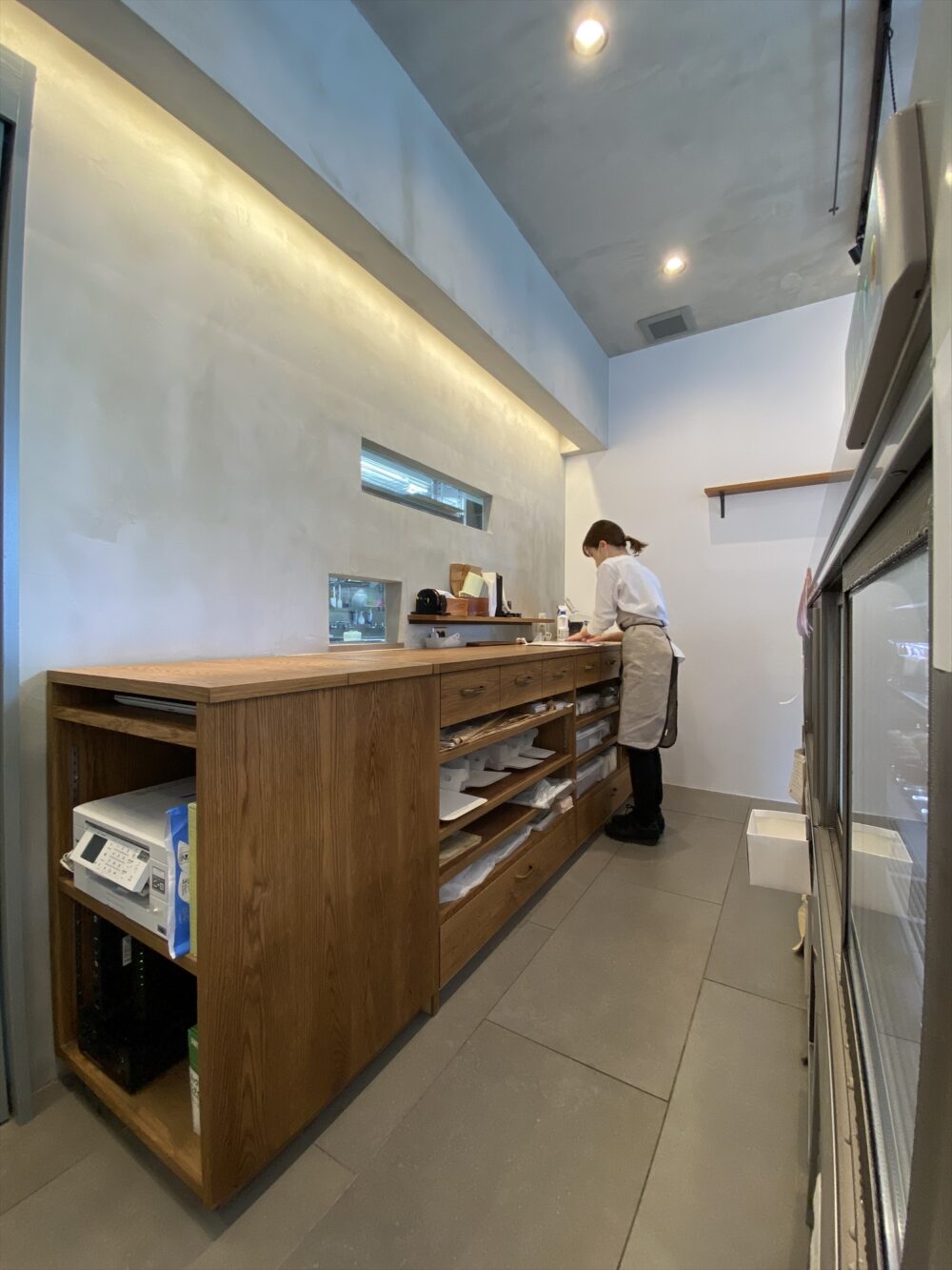 浜松市中央区/PATISSERIE quatre-heures様/cake（テナントリノベーション） – hiro furniture